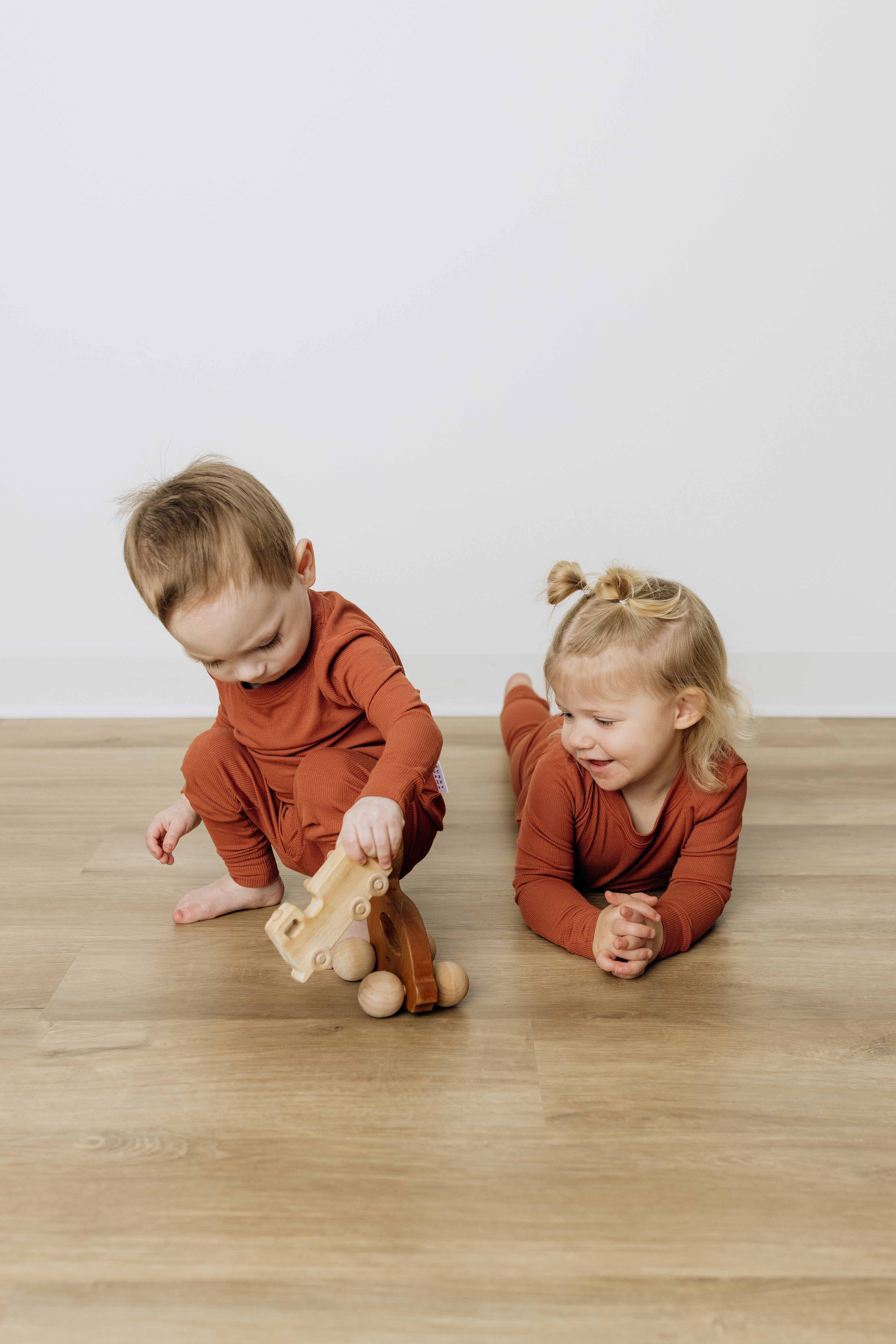 Rust Ribbed Solid Two-Piece Bamboo Set – SUNNY + MAMA